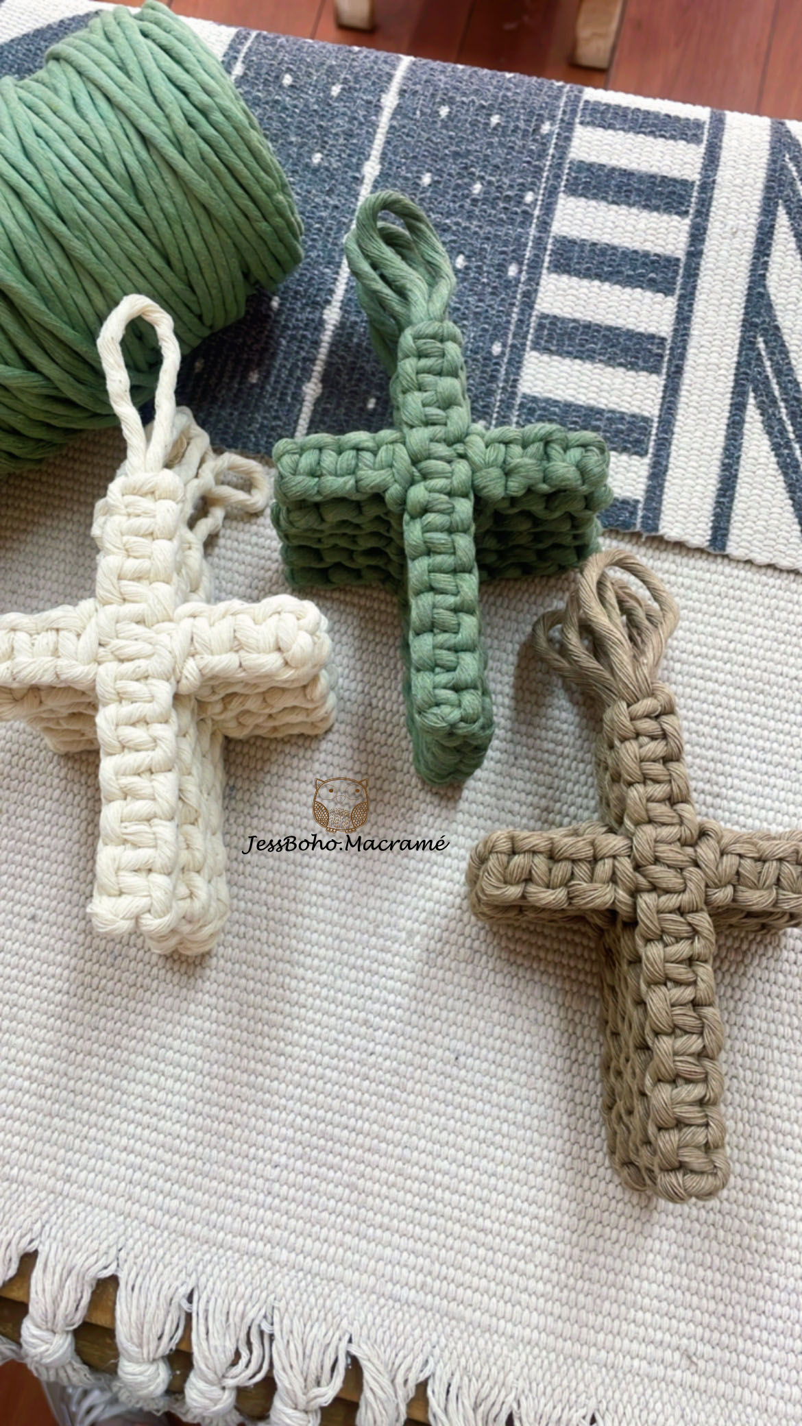 Cruces de macrame. – Jessboho